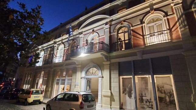 ΚΑΒΑΛΑ – ΜΕΓΑΛΗ ΛΕΣΧΗ – ΤΕΧΝΗΣ ΦΛΟΓΑ – 50 Δημιουργοί υμνούν την ...