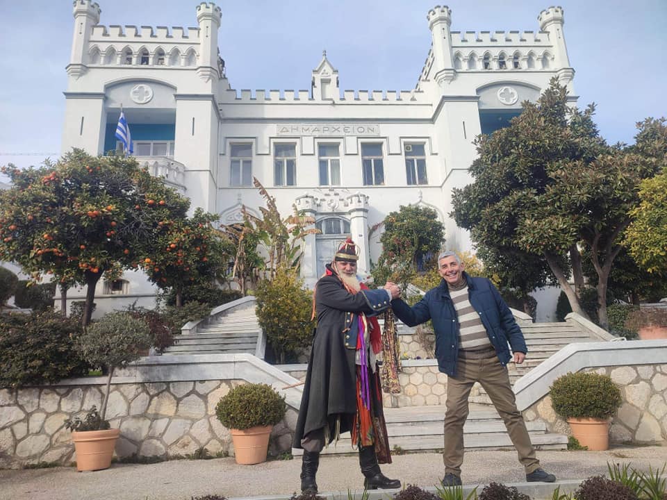 Το χορευτικό του Αντιδημάρχου Καβάλας στο Καρναβάλι της Ξάνθης (VIDEO)