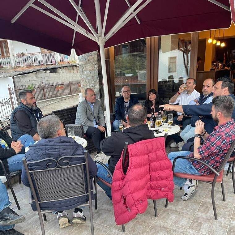 ΜΑΚΑΡΙΟΣ – Στα σταφυλοχώρια του Παγγαίου με τους αγρότες (Μεγάλο ...